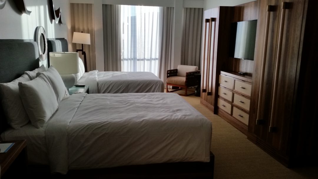 Hyatt Centric Waikiki Beach Review (Honolulu, Oahu) - The Travel Sisters