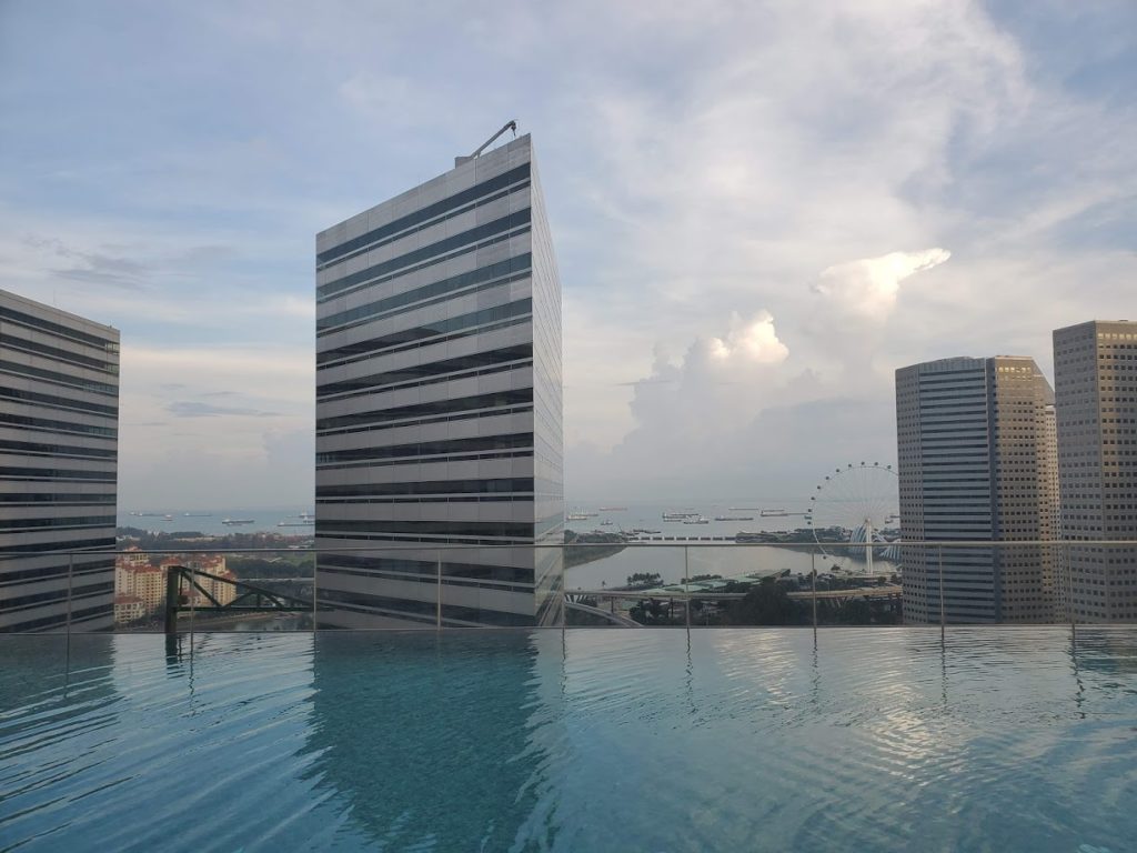 rooftop pool Andaz Singapore - The Travel Sisters