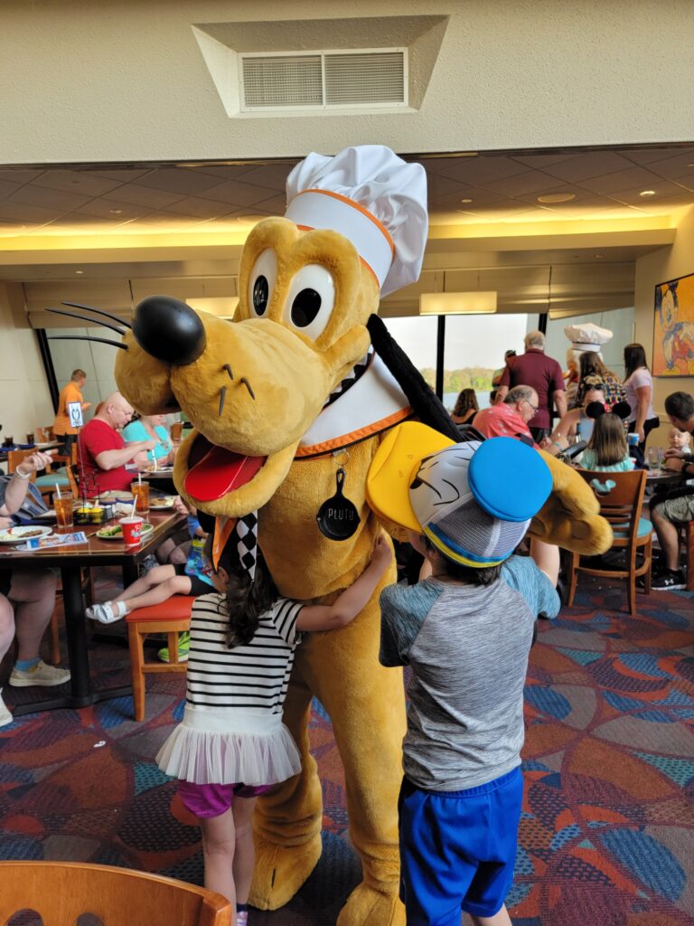 character dining experience Disney World Orlando Florida - The Travel ...